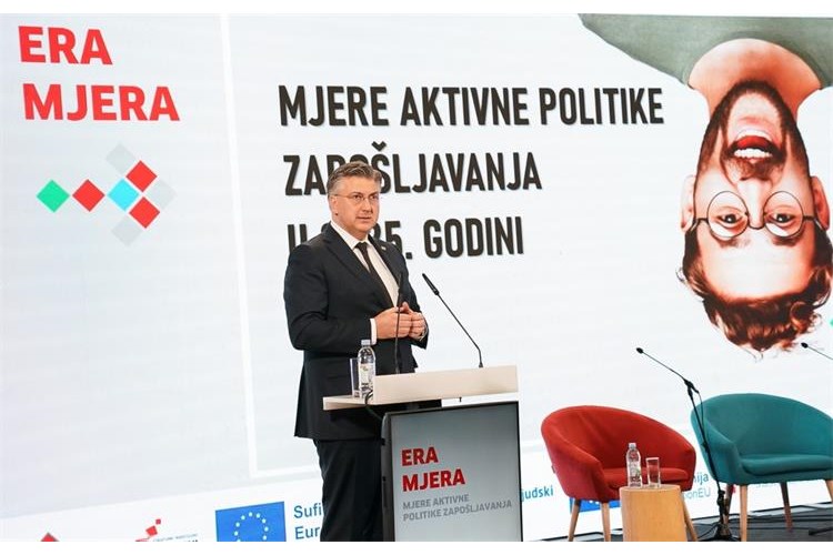 Ministarstvo rada, mirovinskog sustava, obitelji i socijalne politike - Predstavljene mjere ...