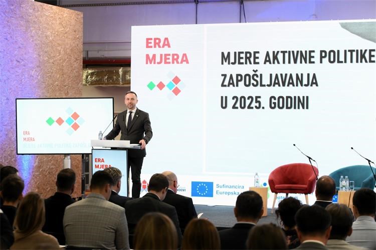 Ministarstvo rada, mirovinskog sustava, obitelji i socijalne politike - Predstavljene mjere ...