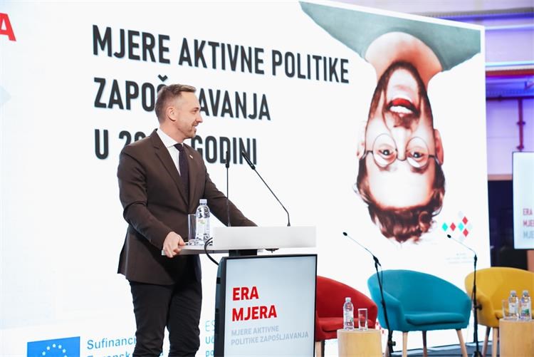 Ministarstvo rada, mirovinskog sustava, obitelji i socijalne politike - Predstavljene mjere ...